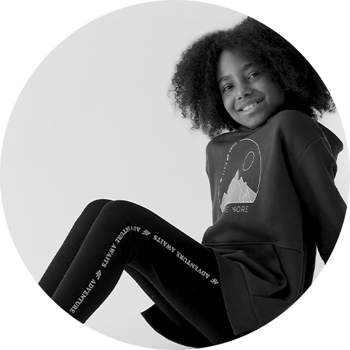 4F - Sports store. Sportswear, shoes and accessories for athletes